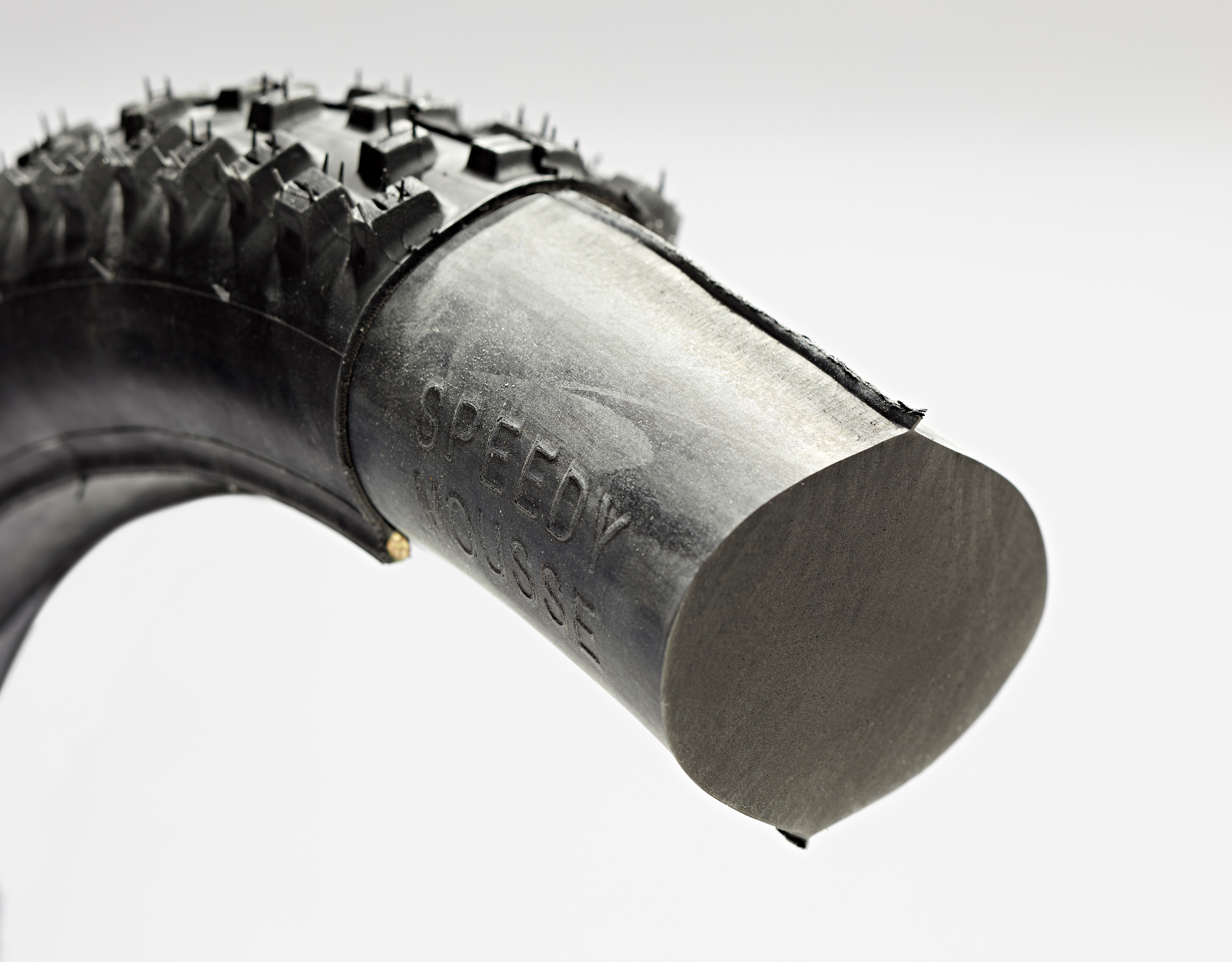 Gibson Speedy Bike Mousse & SemiMousse: MX-Hersteller zeigt Schaumstoff ...